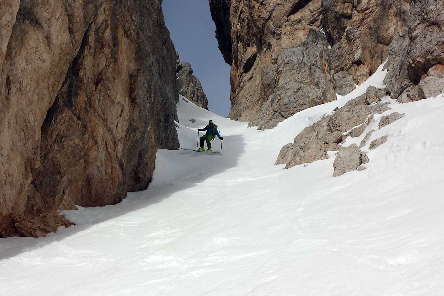 Off-piste Skiing in the Tofane Group - Powrock