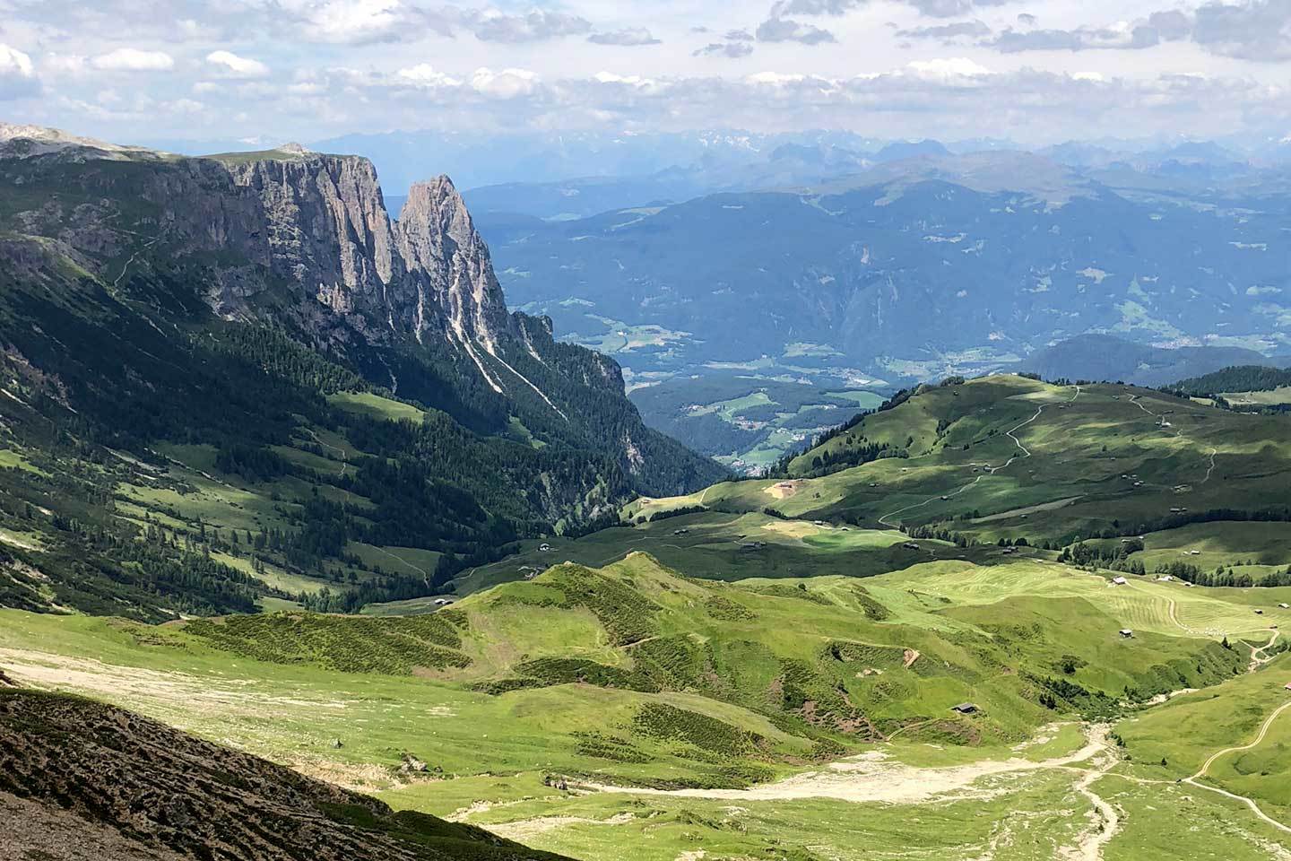 Hiking in Val Duron to Rifugio Alpe di Tires - Powrock