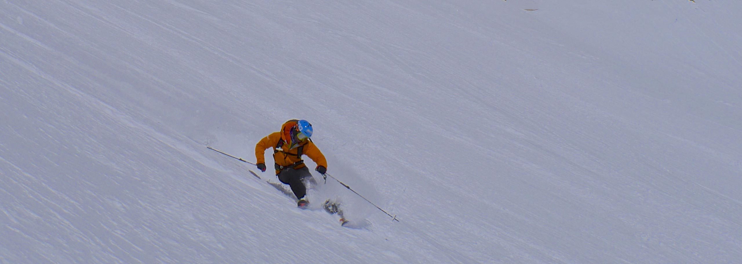 Off-piste Skiing in Sestriere, Guided Freeride Skiing - Powrock